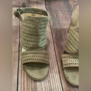 Seychelles | Shoes | Seychelles Bora Laser Cut Block Heel Sandals In ...